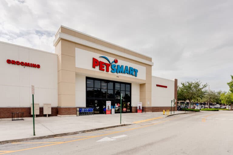 Veterinarian Services in West Kendall, FL | PetSmart Veterinary Services